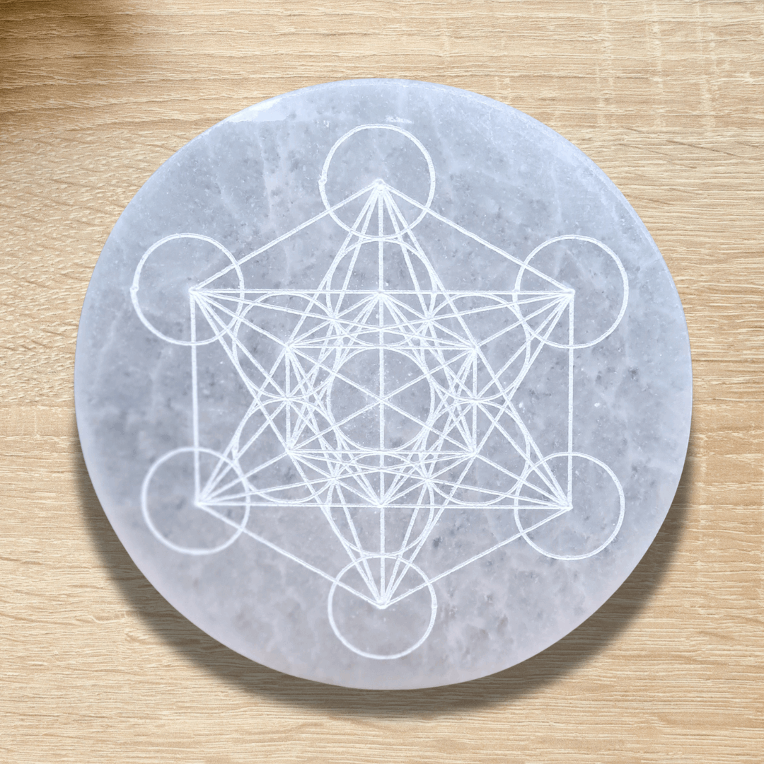 Plaque en Sélénite avec Cube de Metatron gravé – ENAE Minéraux